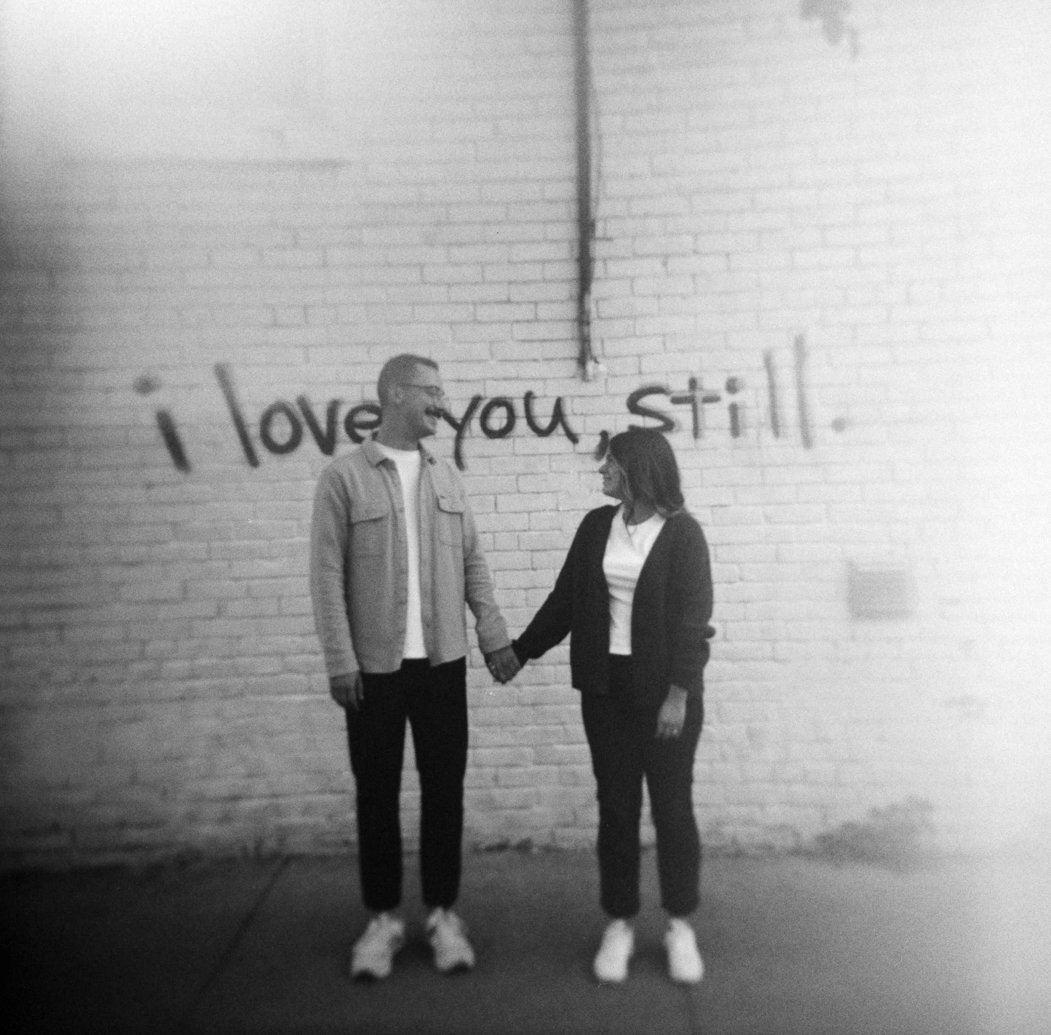 Trinity Bellwoods Engagement: Pizza, Pints & Film - jennifervansonphoto.com